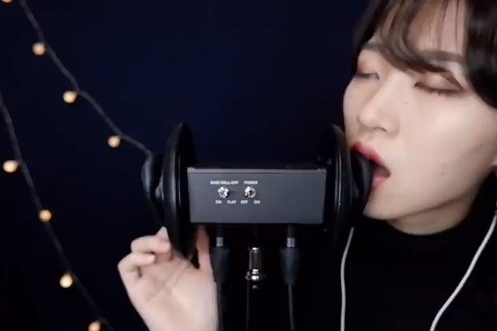 Sara asmr_耳朵被湿润的舌头包裹的感觉 - 耳控ASMR